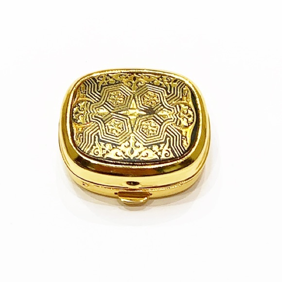 Vintage | Accessories | Vintage Gold Art Deco Etched Pill Box | Poshmark